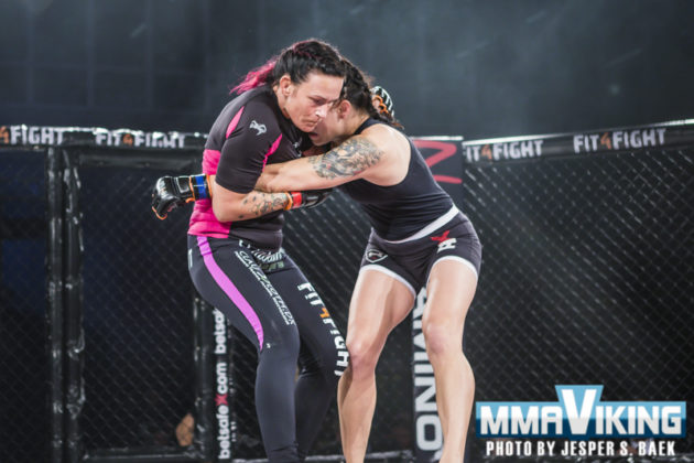 Cageside Photos : Maria Hougaard Djursaa versus Alexandra Buch at EUMMA 7