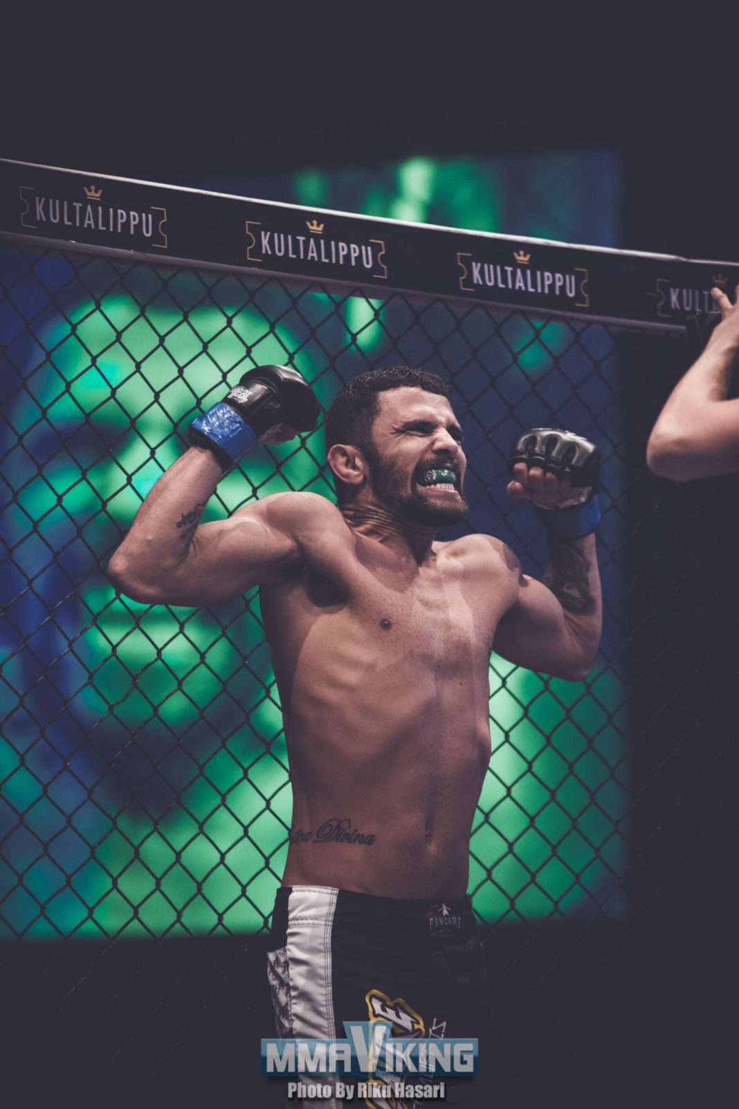 Cageside Photos : Mikael Silander Wins at CAGE 39