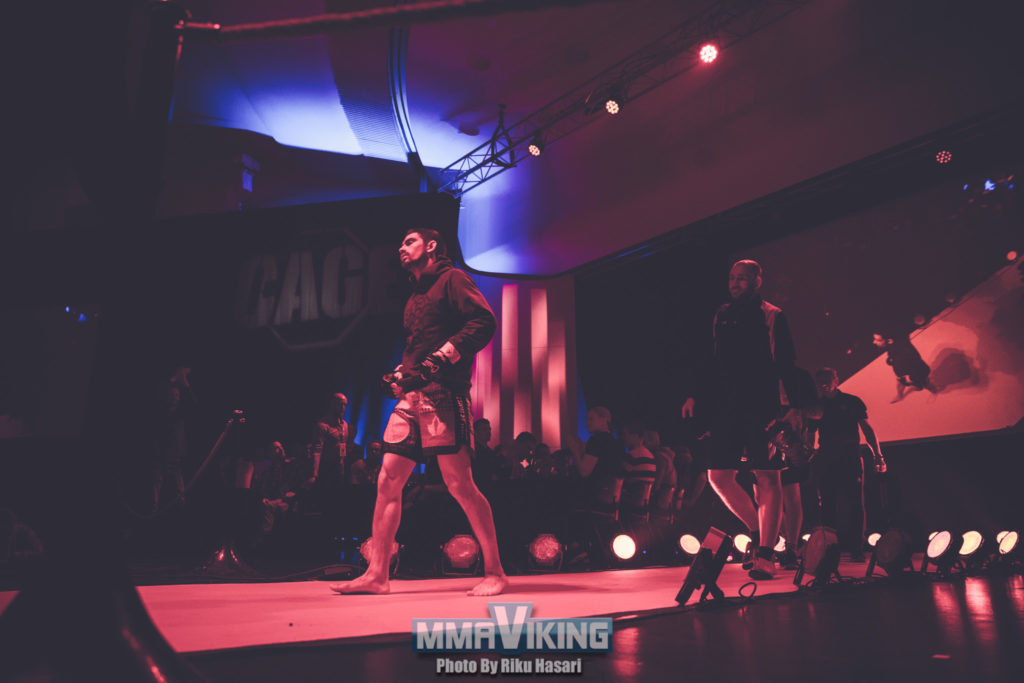 Cageside Photos : Mikael Silander Wins at CAGE 39