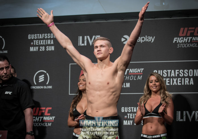 Weigh-in Pics : Oliver Enkamp at UFC Stockholm Debut