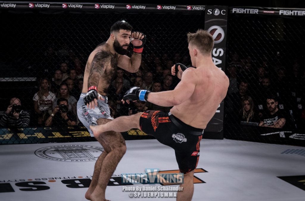 Photos : Rostem Akman Stops Gard Olve Sagen at SC 16