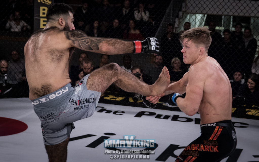 Photos : Rostem Akman Stops Gard Olve Sagen at SC 16